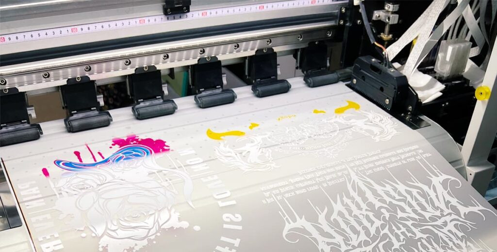 Apa Bedanya Sablon DTF dan Rubber? Cek Disini • Sukses Corp